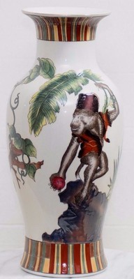 VINTAGE CHINESE MONKEYS IN A TREE WITH FRUIT PORCELAIN VASE WITH GOLD ...