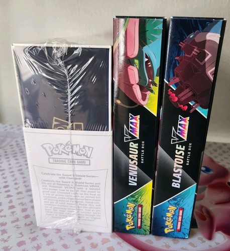 Pokémon TCG Charizard Ultra Premium + Blastoise & Venusaur VMax Battle ...