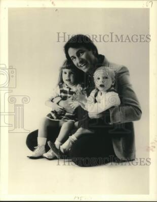 1986 Press Photo Actor John Ritter & United Cerebral Palsy Poster ...