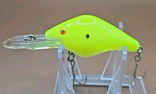 TOM MANN'S DEEP RAZORBACK FISHING LURE. Chartreuse. | eBay