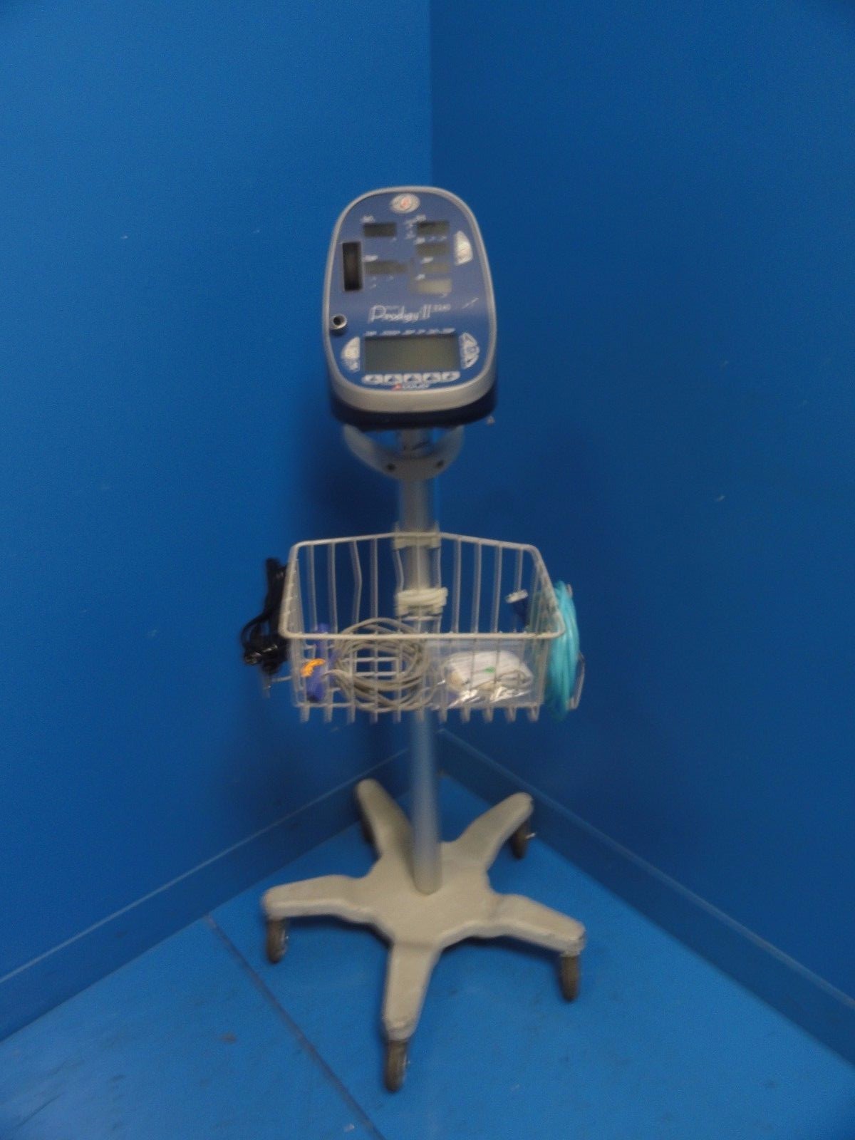 Colin Press-Mate Prodigy II 2240P Patient Monitor W/ Stand (NBP SpO2 ...