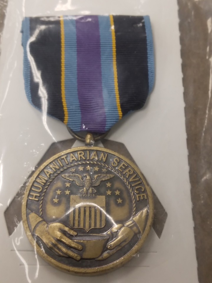 Defense Logistics Agency DLA Humanitarian Service Award medal - NEW ...