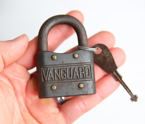 Antique Vanguard Padlock vintage lock w/ key tool box chest trunk ...