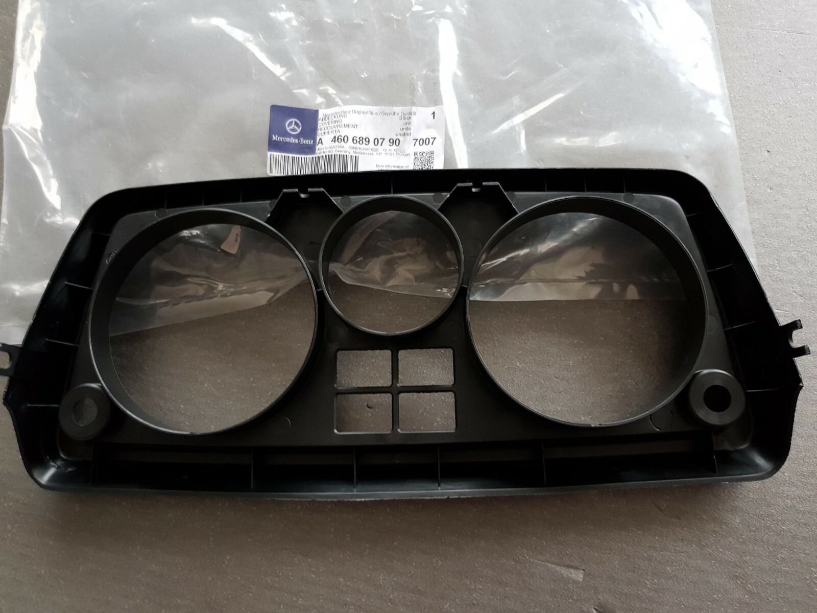 Mercedes W460 W461 instrument cluster frame covering A46068907907007 ...