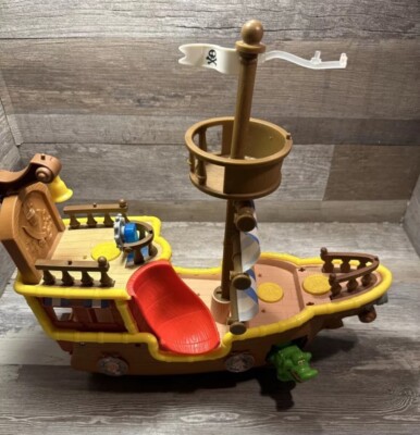 Disney's Jake and the Neverland Pirates Musical Bucky Talking Pirate ...