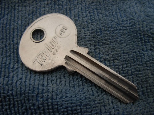 Key Blank-Taylor 49S-Safe-AKA-ilco 1049E-Dominion 49E-Curtis-Cole SF7 ...