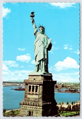 Postcard Statue of Liberty Symbol of Peace Liberty Island Ney York Bay ...