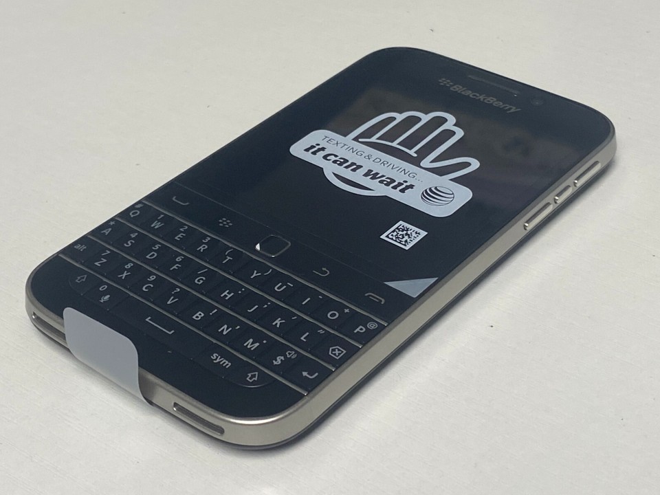 NEW BlackBerry Classic Q20 SQC100-2 AT&T UNLOCKED GSM 4G LTE QWERTY ...