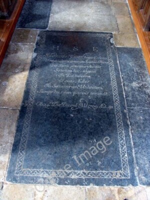 Photo 6x4 St Peter, Bucknell, Oxon - Ledger slab Bucknell/SP5625 c2005 ...
