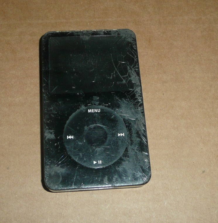 Apple iPod Classic 5th Generation A1136 80GB - BLACK - Scratched, Bad ...