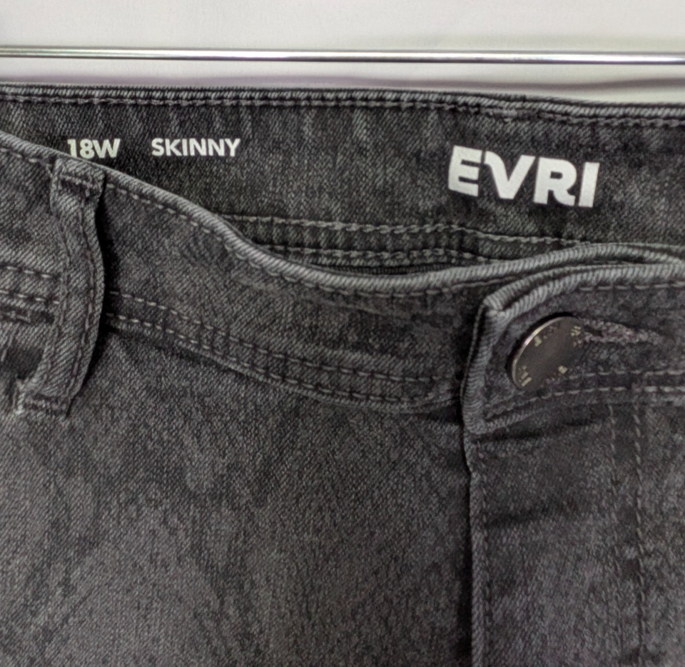 EVRI Womens High Rise Skinny Jeans Size 18W Black Snake Skin Print FREE SHIP | eBay