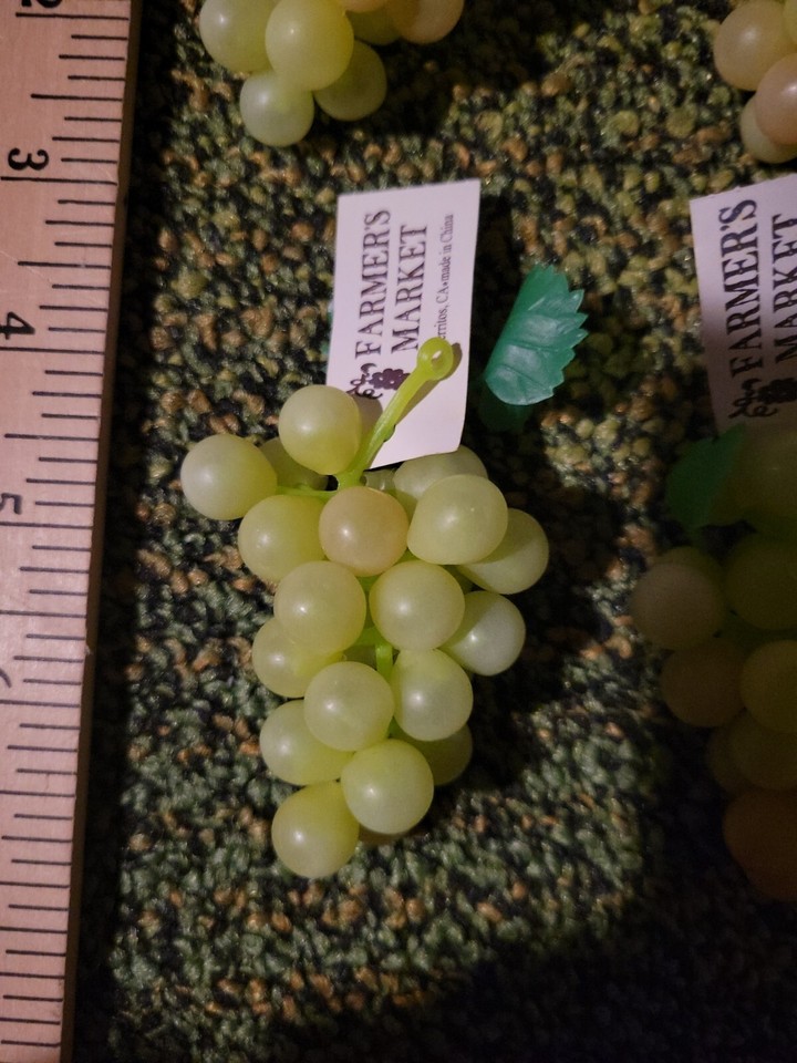 Mini Grapes Lot of 4 Plastic Grapes Wedding Favor Small Wine Decor 3 ...