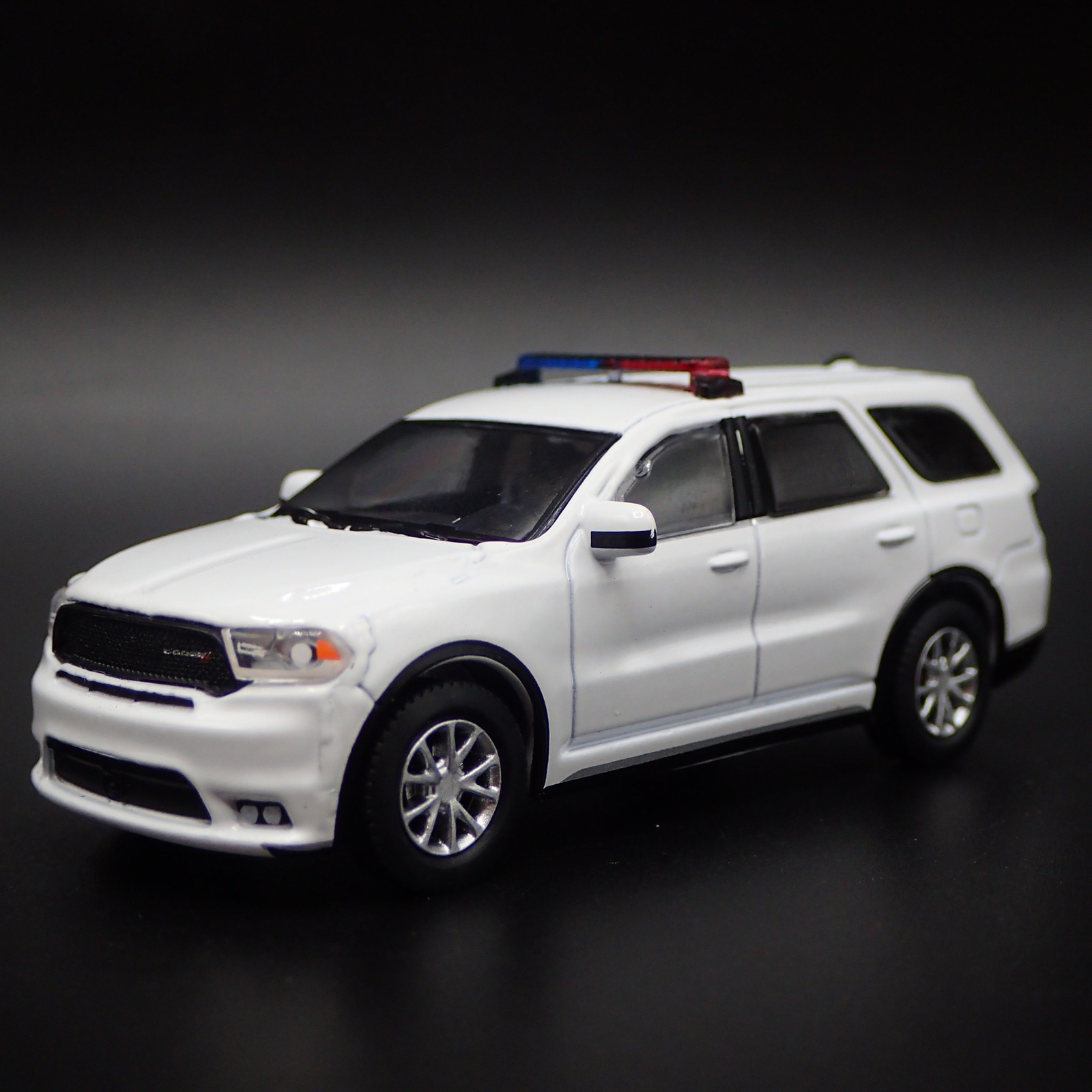 2018-2022 DODGE DURANGO POLICE FIRE PURSUIT 1:64 SCALE DIORAMA DIECAST ...