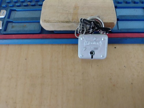 vintage master lock padlock 44 w/keys works good H | eBay