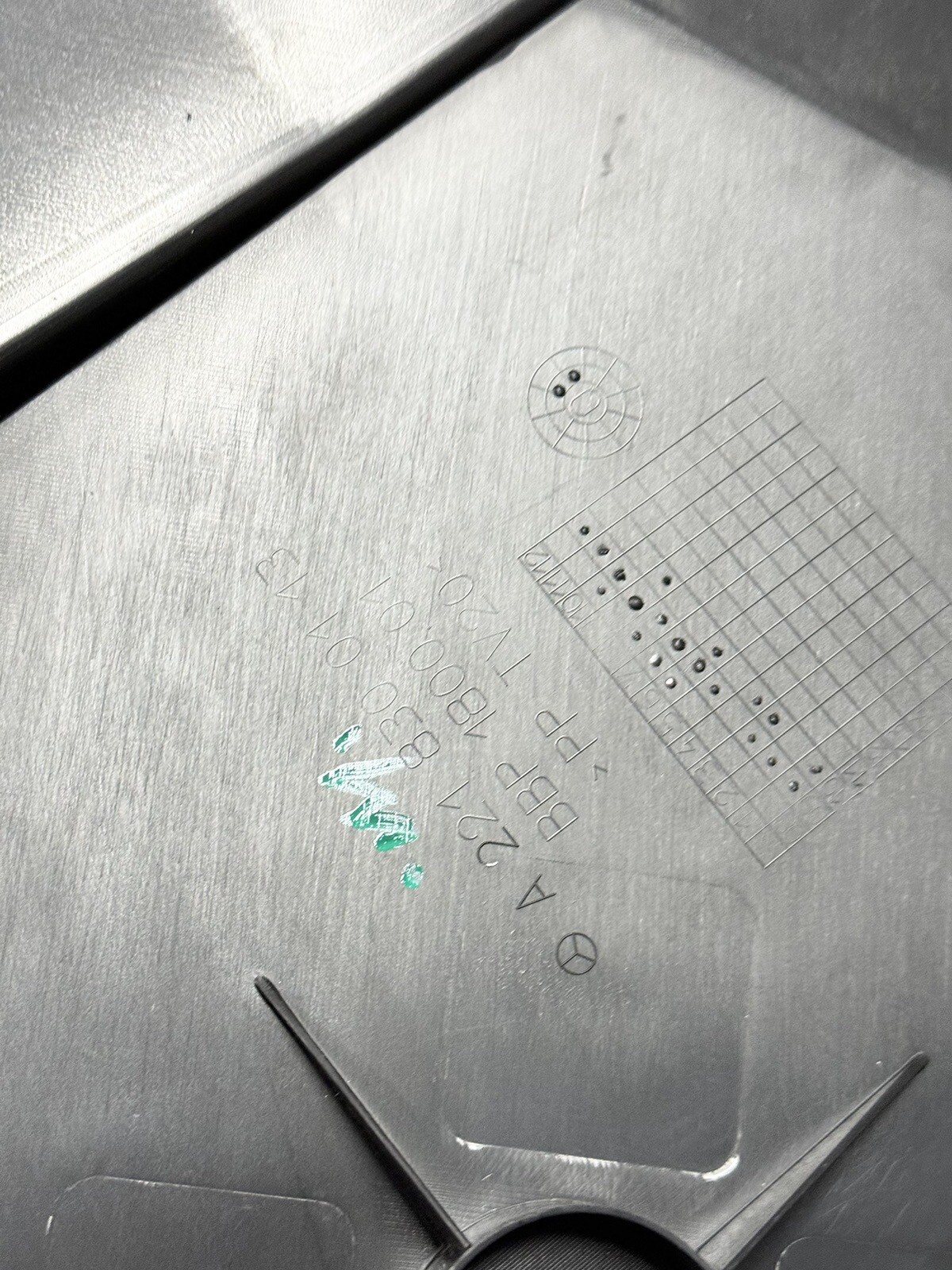 W221 MERCEDES 2011 S400 HYBRID UNDER HOOD COVER GUARD 2218300113 OEM | eBay