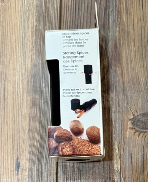 Microplane Spice Mill Black Grater for Nutmeg Cinnamon Tonka Beans NEW ...