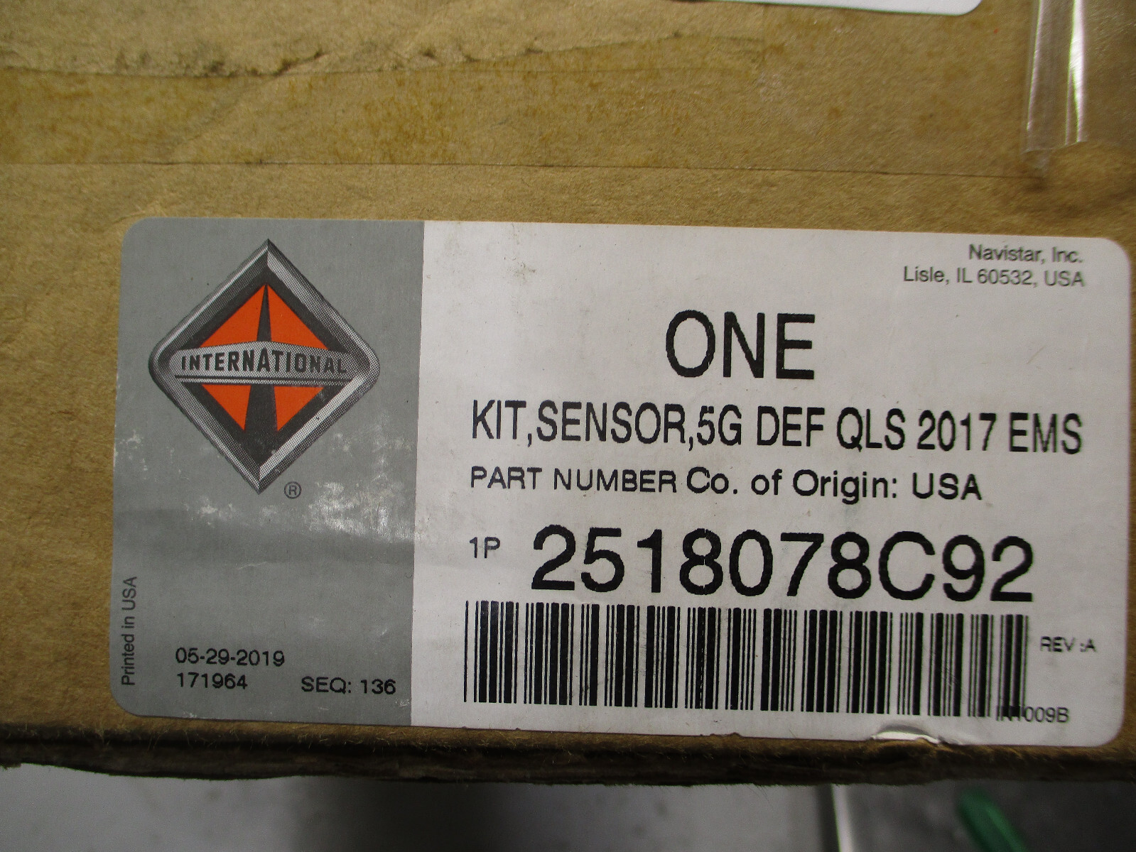 2518078C92 INTERNATIONAL 5 GAL DEF QLS SENSOR KIT GENUINE INTERNATIONAL ...