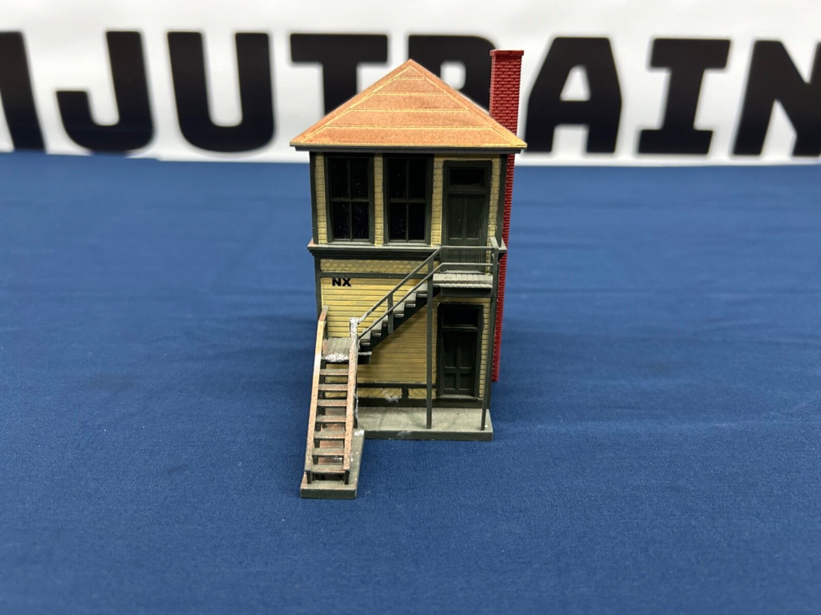 Walthers Cornerstone HO Trackside Structures Switch Tower Building 933 ...