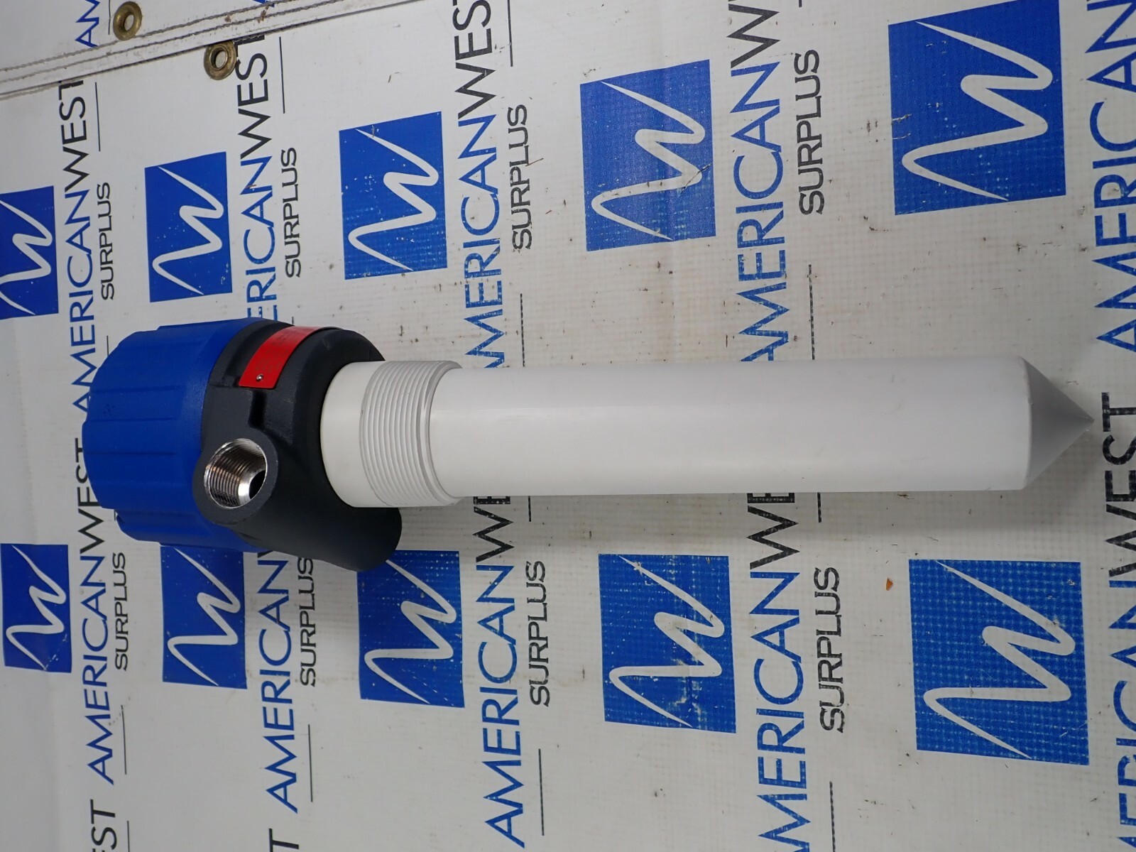 MAGNETROL R82-5B0A-021 NON CONTACT PULSE BURST RADAR TRANSMITTER *NEW ...