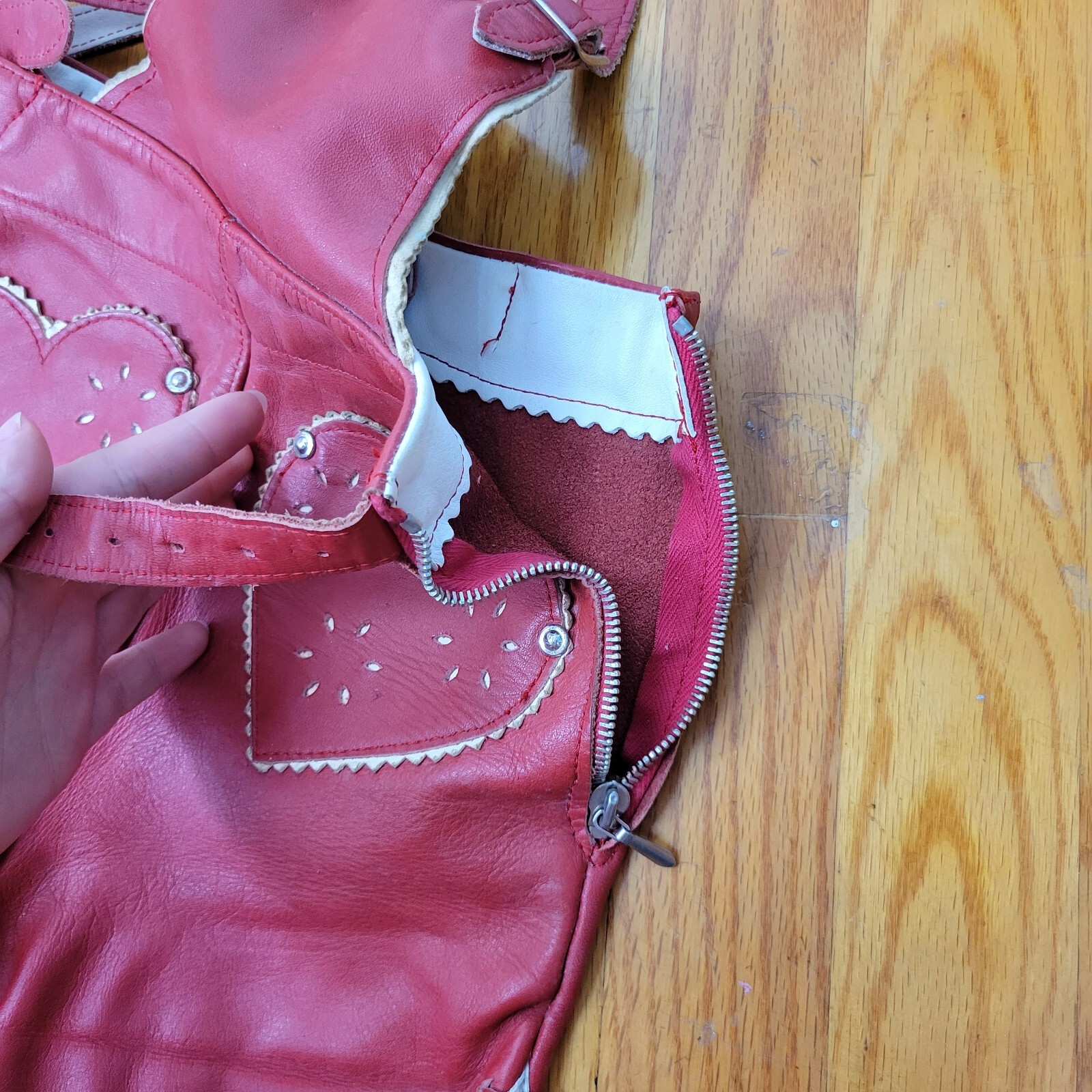 Vintage Red Leather Heart Shape Pockets Baby/Todler O… - Gem