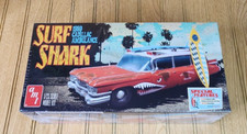 AMT Surf Shark 1959 Cadillac Ambulance 1/25 Scale Model Car Kit (1242 ...
