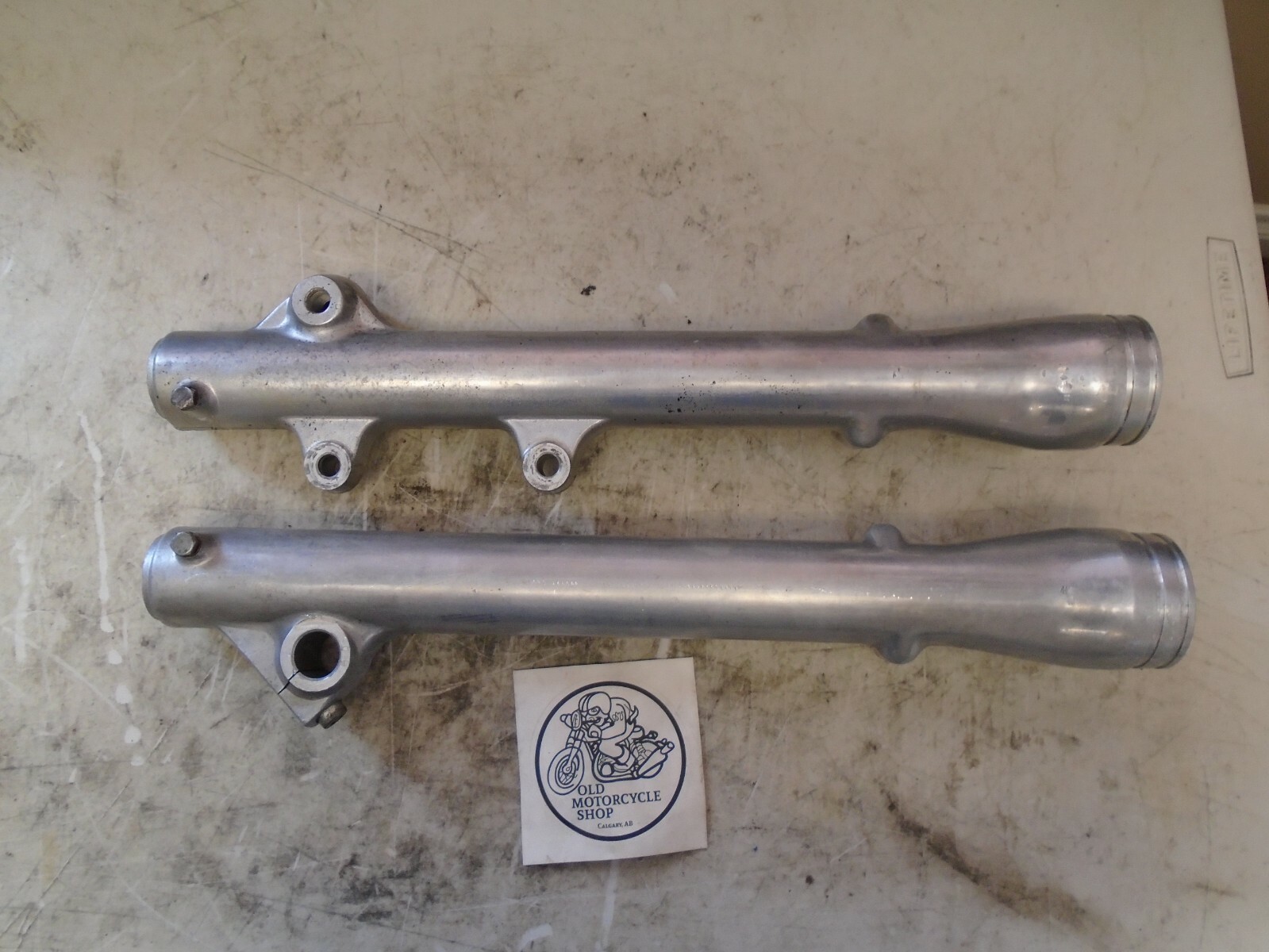 1984 HONDA SHADOW VT500C LOWER FORK LEGS SET OEM SHOWA MF5-003 | eBay
