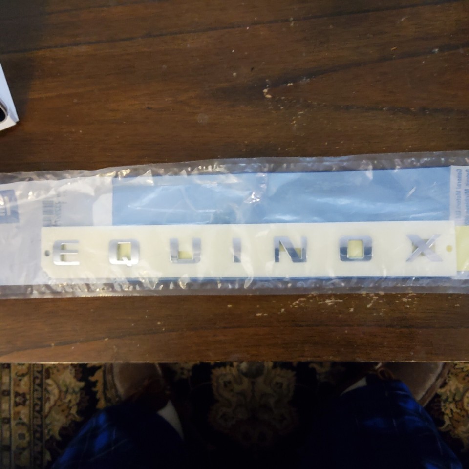 NEW GM OEM 2018-2023 CHEVROLET EQUINOX EMBLEM 23299758 | eBay
