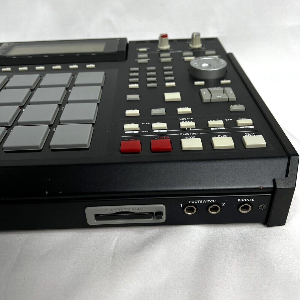Akai MPC2500 Music Production Center Sampler Drum Machine Professional ...
