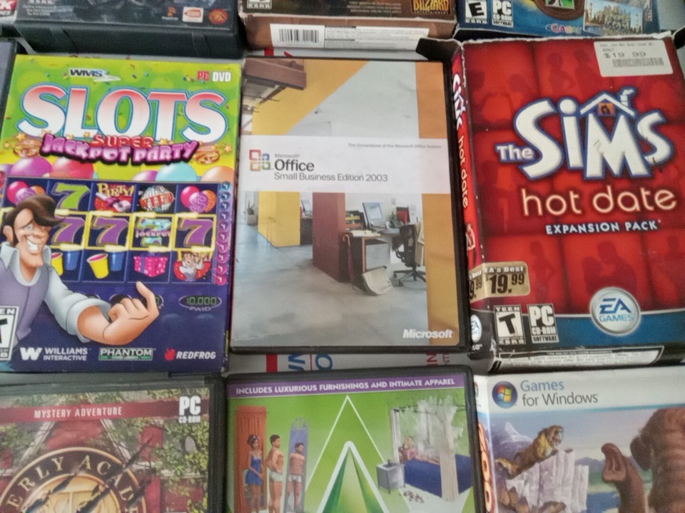 LOT OF 30 rare PC CD-ROM Video games Estate Sale Fighting+diablo+wowc ...