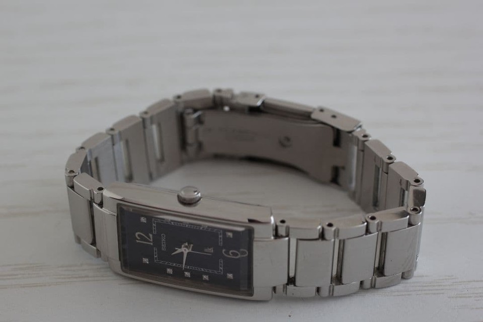 SEIKO LUKIA Watch Model 1F21-5E20 Quartz Analog Beautiful Design | eBay ...