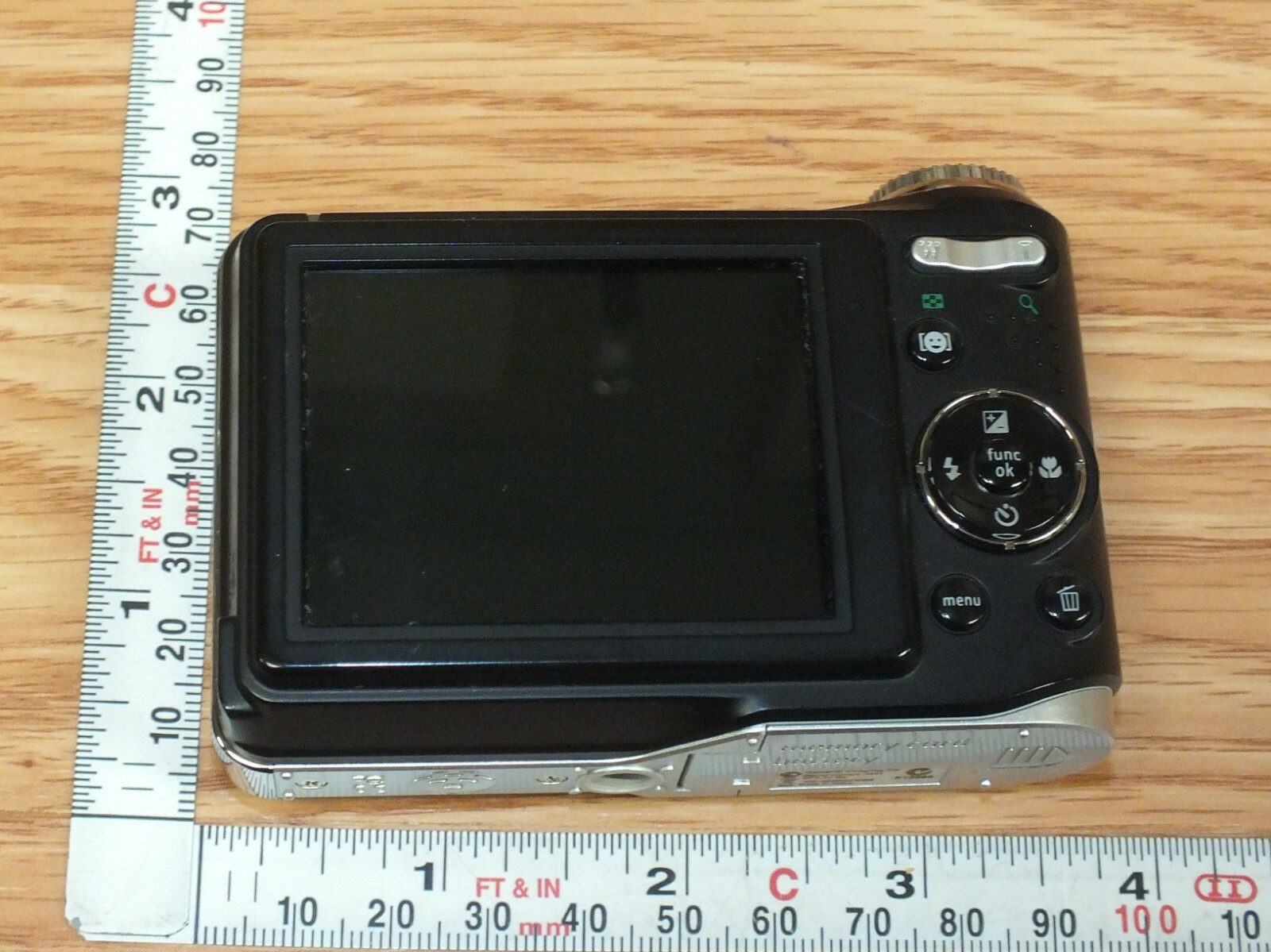 Genuine GE (A835) 8.0 Megapixel Black Digital Camera With Smile ...