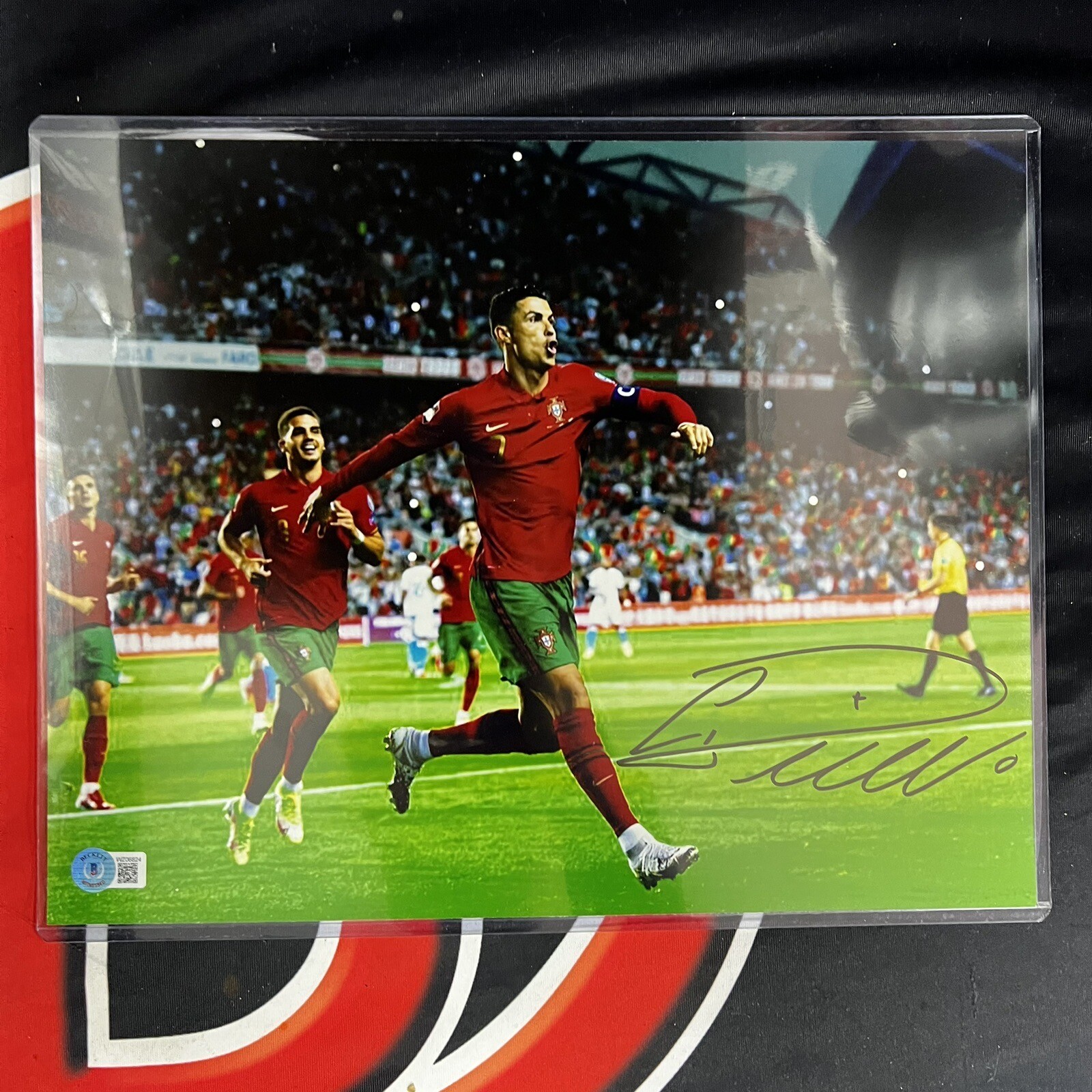 Cristiano Ronaldo Autographed Memorabilia | Signed Photo, Jersey ...