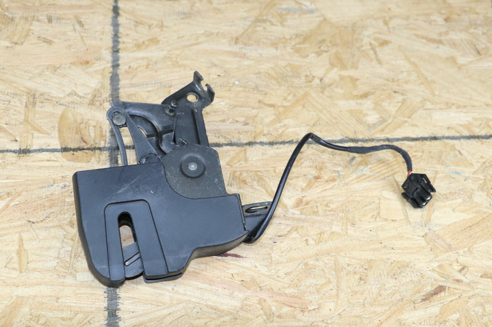 Right Passenger Side Folding Top Flap Lid Lock Latch OEM BMW E46 ...