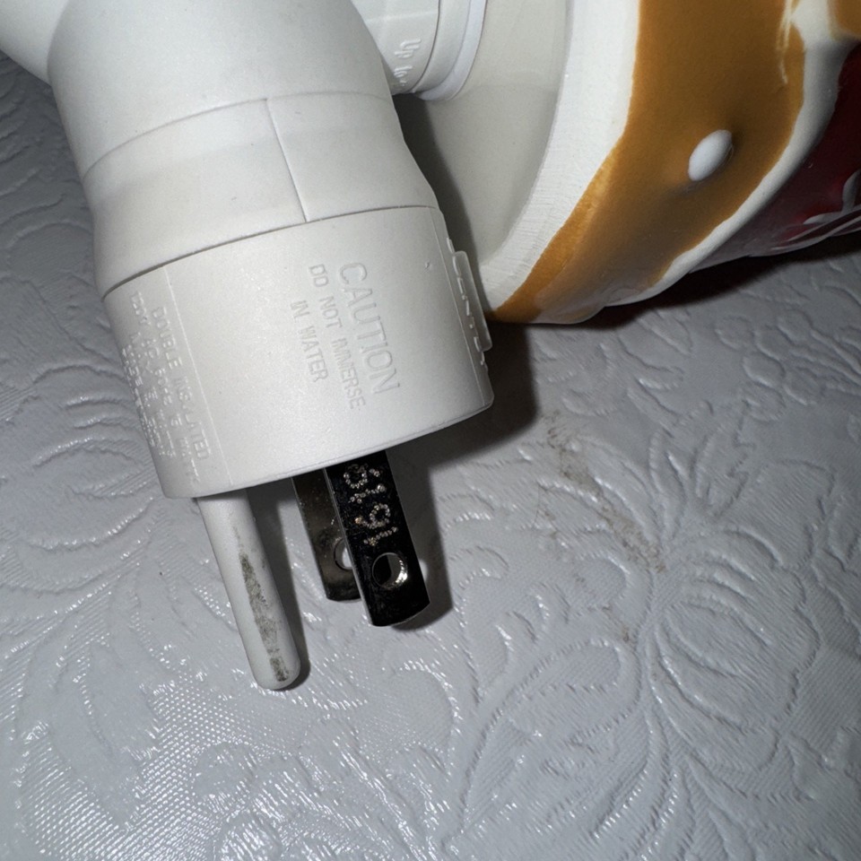 Scentsy Gingerbread Man Wax Warmer Mini Wall Plug-in Winter Christmas ...