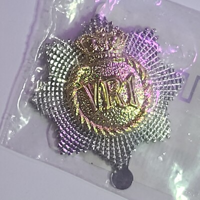 New British Military Cap Badges, VRI Royal Canadian Regiment Bi-Metal ...