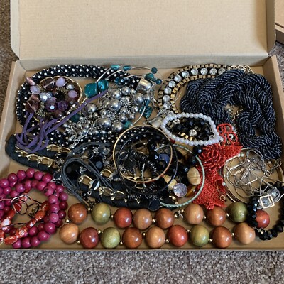 job lot costume jewellery Vintage Bracelets Necklaces Etc (n111) Beads ...
