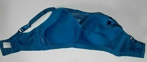 Amoureuse Cami Lace Bra Peek-a-Boo Sequin Molded Cups Wire Free 52G ...