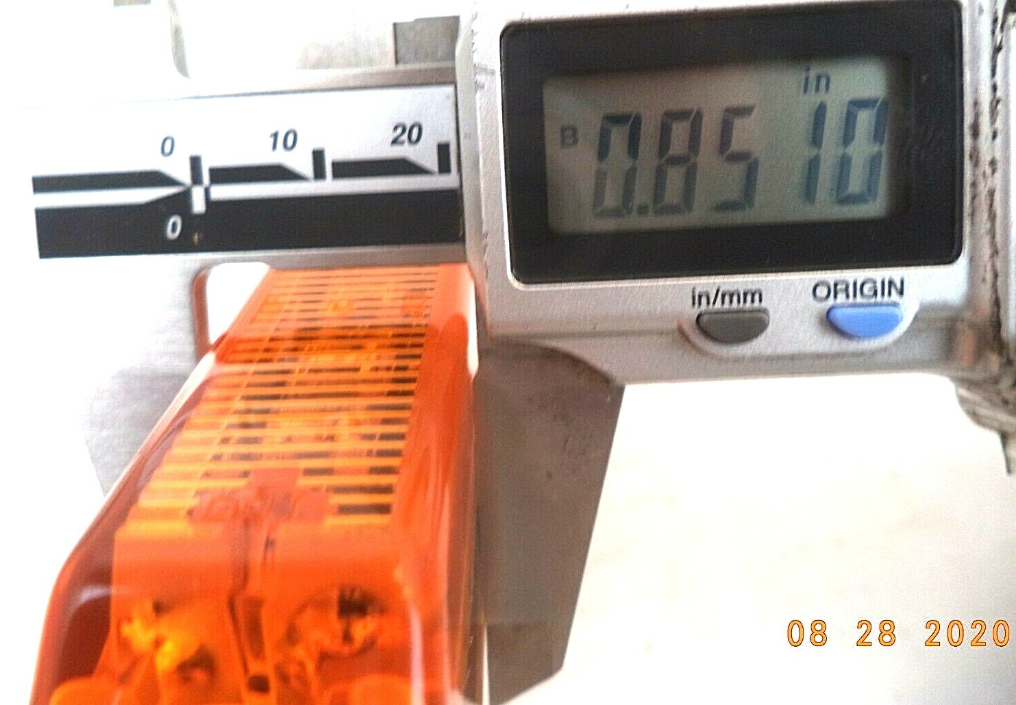 Dialight 12V LED Amber Marker Light Assy, pn 15001AB811 | eBay