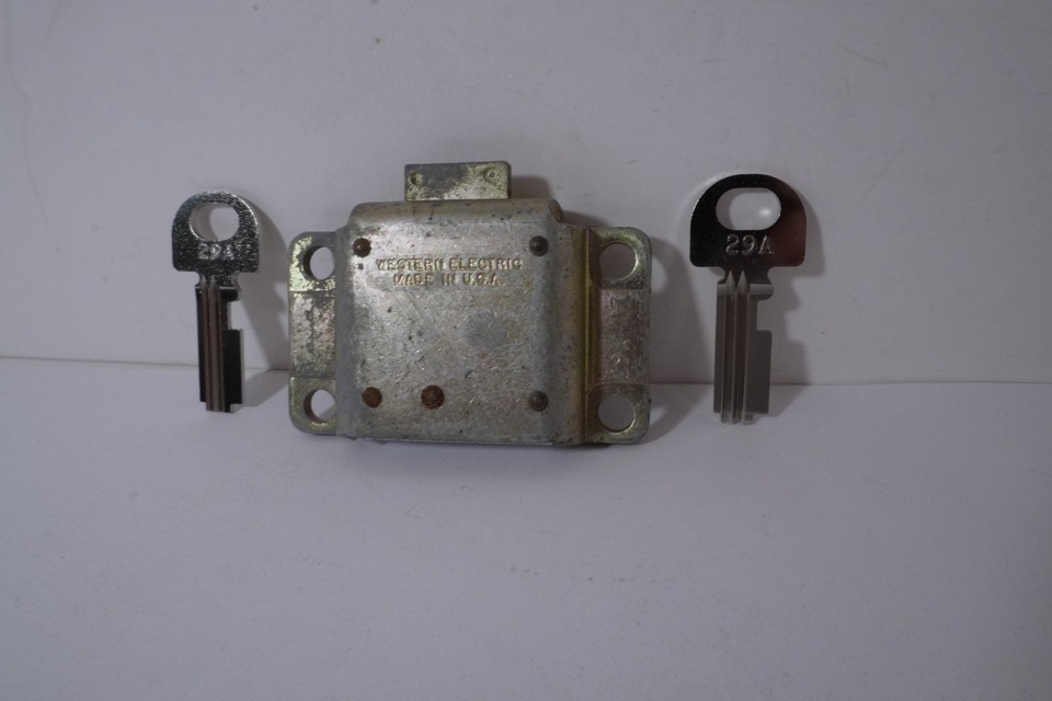 One Original Western Electric 29A #17 Single Slot Payphone Lock & w/2 ...
