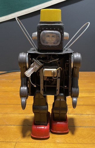 FIGHTING SPACE MAN ROBOT TIN BATTERY TOY HORIKAWA JAPAN 1967 MISSING ...