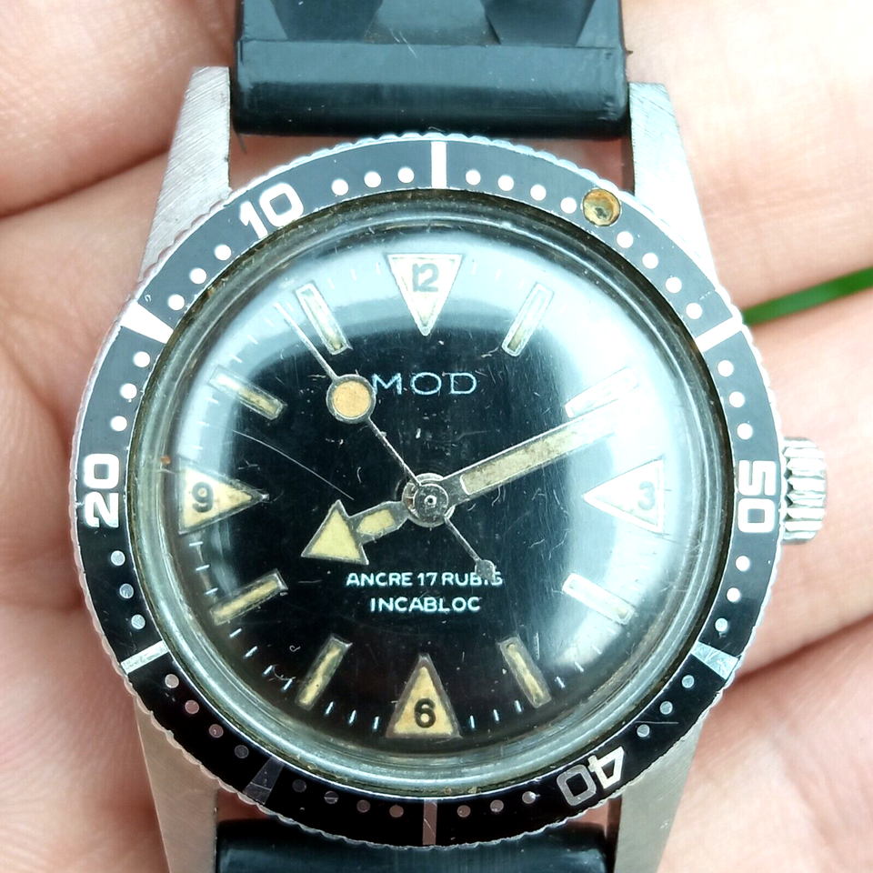MOD Dive 20 ATM Incabloc 17 Rubis Vintage Manual Wind Steel Mid-Size ...