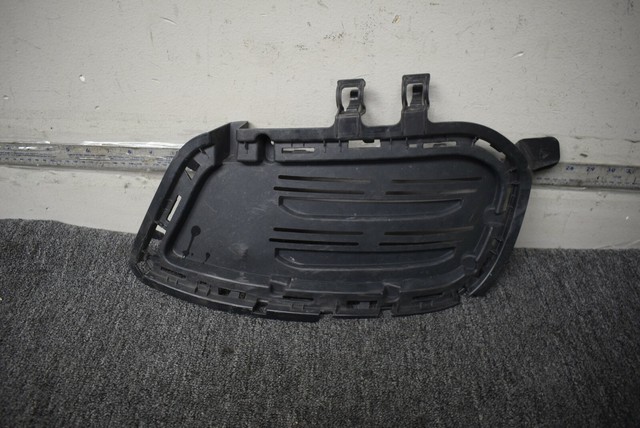 Mercedes-Benz Gla-class X156 Front Right Inner Grille A1568855422 OEM ...