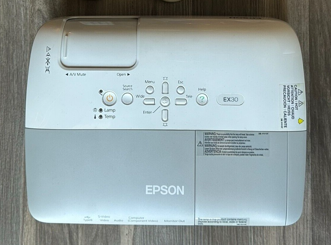 Epson EX30 LCD Projector Model H283A with Remote Control Cables and ...