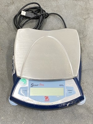 Lab Scales & Balances - Ohaus Digital Scale
