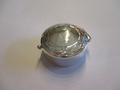 Sterling SIlver Pill Box round shape with nice engraved on top solid ...