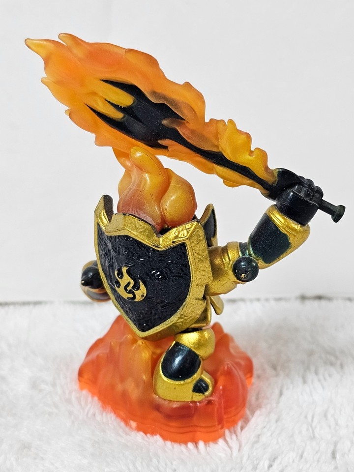 VTG Skylanders Giants Ignitor Figure Activision 2012 Fire Element Core ...