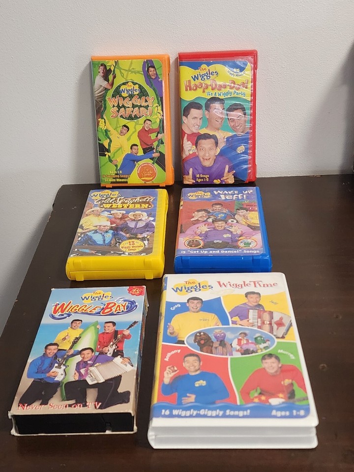The Wiggles VHS Lot (6) Wake Up Jeff, Hoop-Dee-Doo!, Wiggly Safari ...