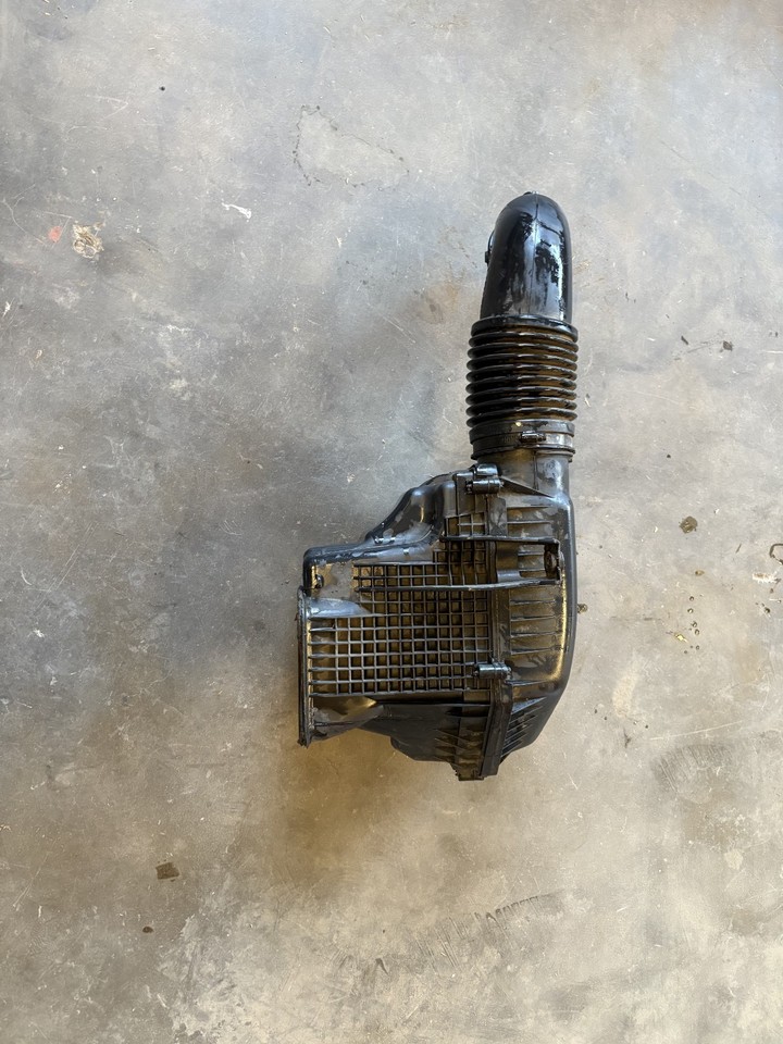 15-2023 Dodge Charger R/T 5.7L HEMI Air Intake Box Assembly OEM w/ Hose ...