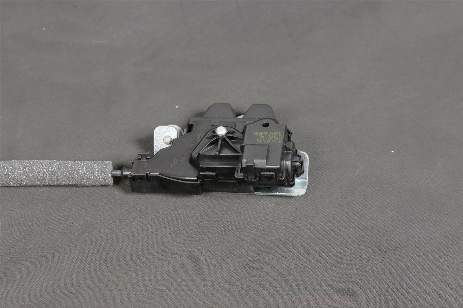 100KM A2047500485 Mercedes C218 CLS Tailgate Lock Rear Tailgate -1- | eBay