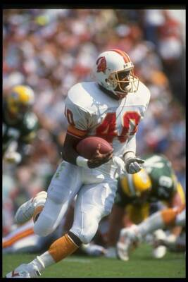 FOOTBALL Running Back Gary Anderson Of The Tampa Bay Buccaneers 1990 ...